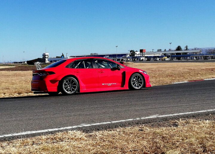 A bordo con Rossi en el debut del Toyota Corolla TCR | Campeones