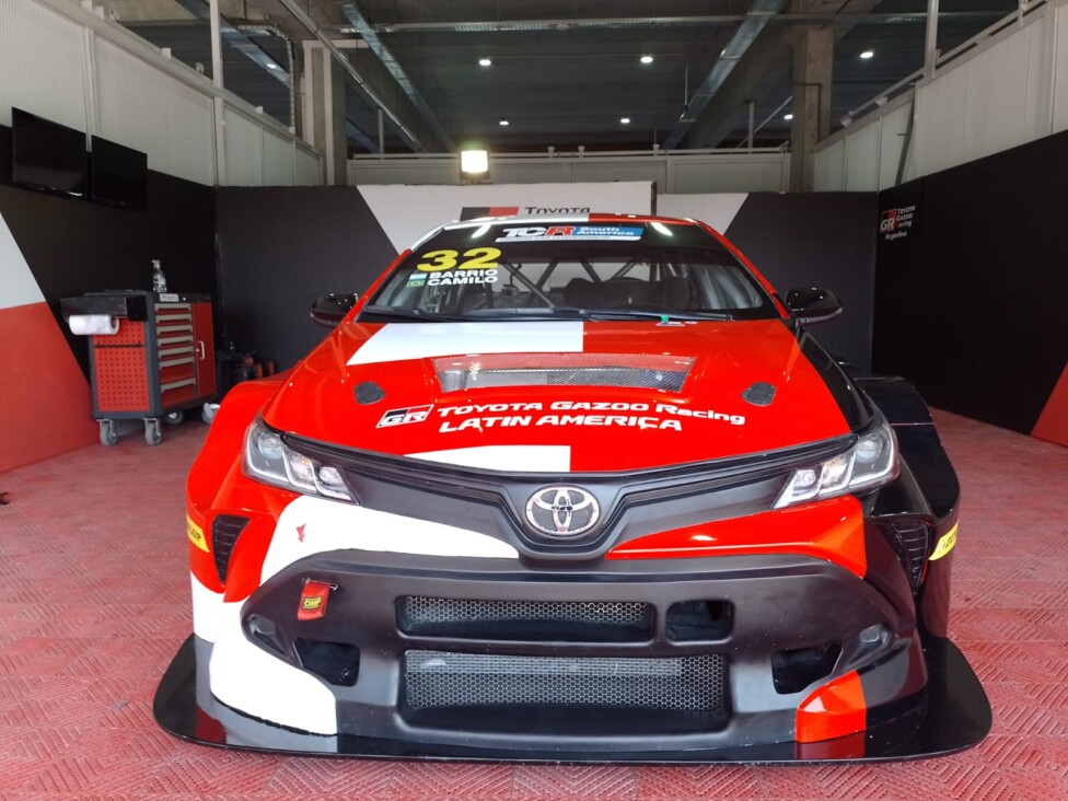 Así es el nuevo Corolla de TCR | Campeones