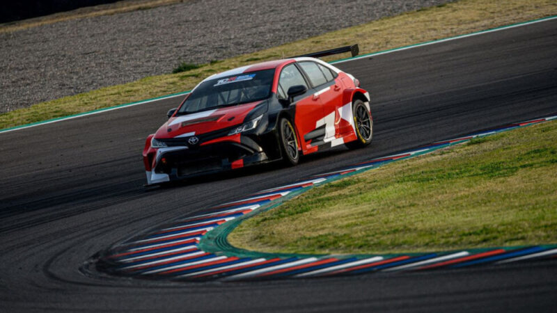 Sapag es piloto oficial Toyota también en TCR South America | Campeones