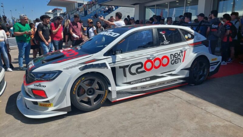El sonido del nuevo TC2000 con el prototipo SUV en pista | Campeones